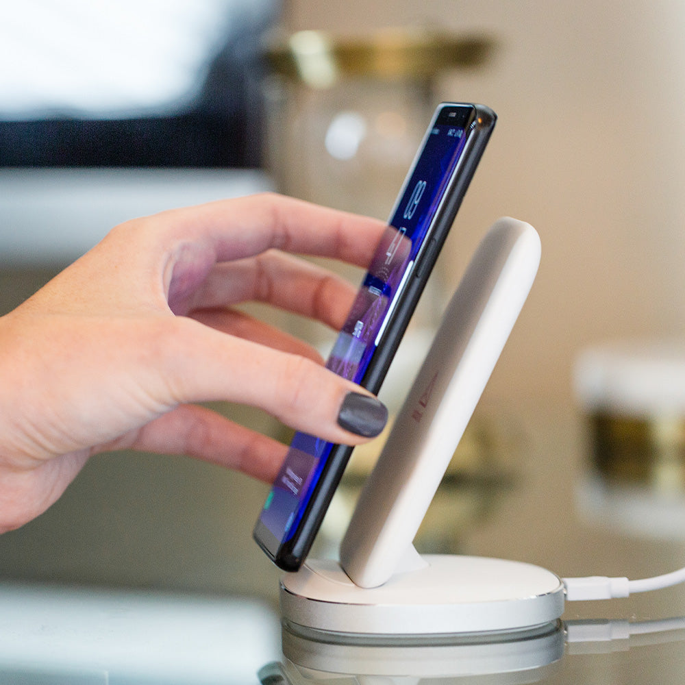 Adonit Wireless Fast Charging Stand